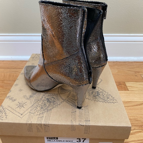 Free People | Shoes | Free People Willa Leather Silver Crackle Boot ...